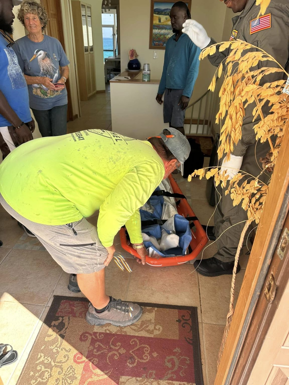 EMERGENCY SCENE CALL FOR HELP AT SCOTLAND CAY BAHAMAS – Tropic Air Rescue