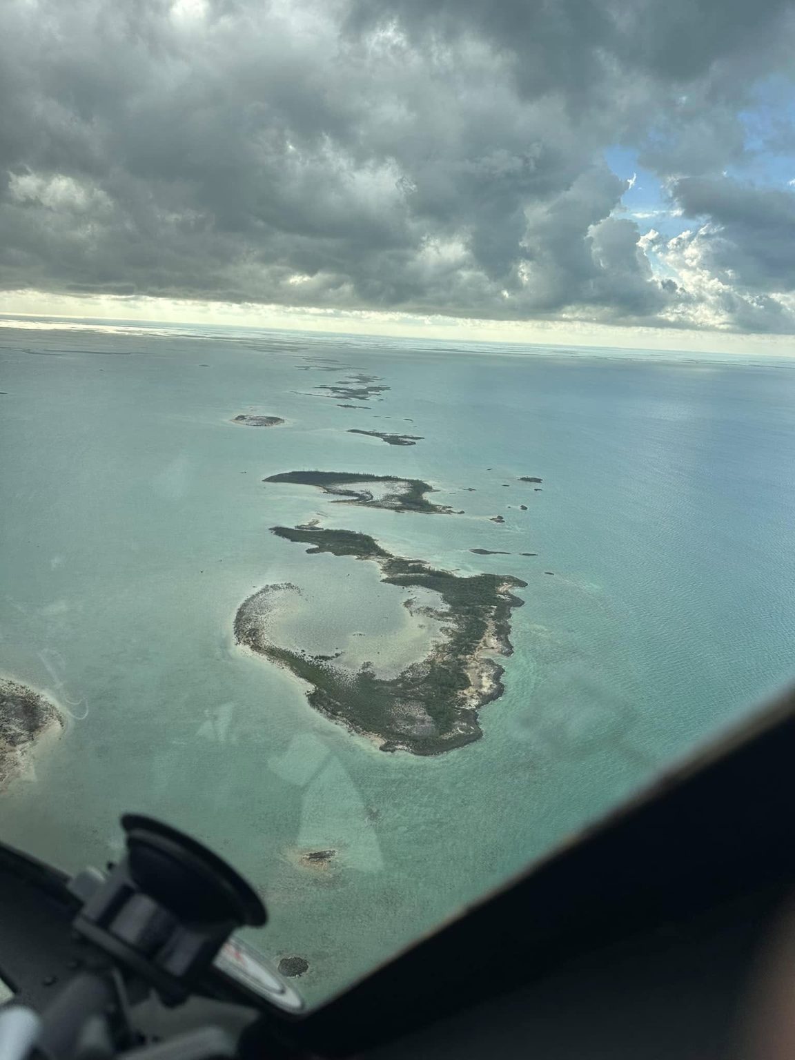 EMERGENCY SCENE CALL FOR HELP AT SCOTLAND CAY BAHAMAS – Tropic Air Rescue